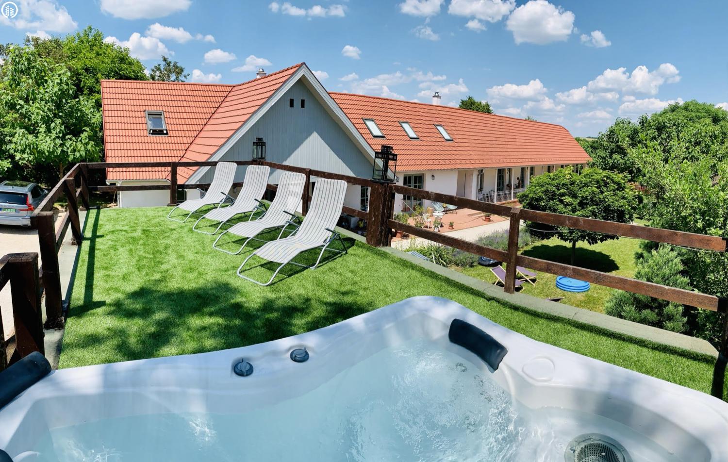 Berky Kúria - elmenyplaza.hu